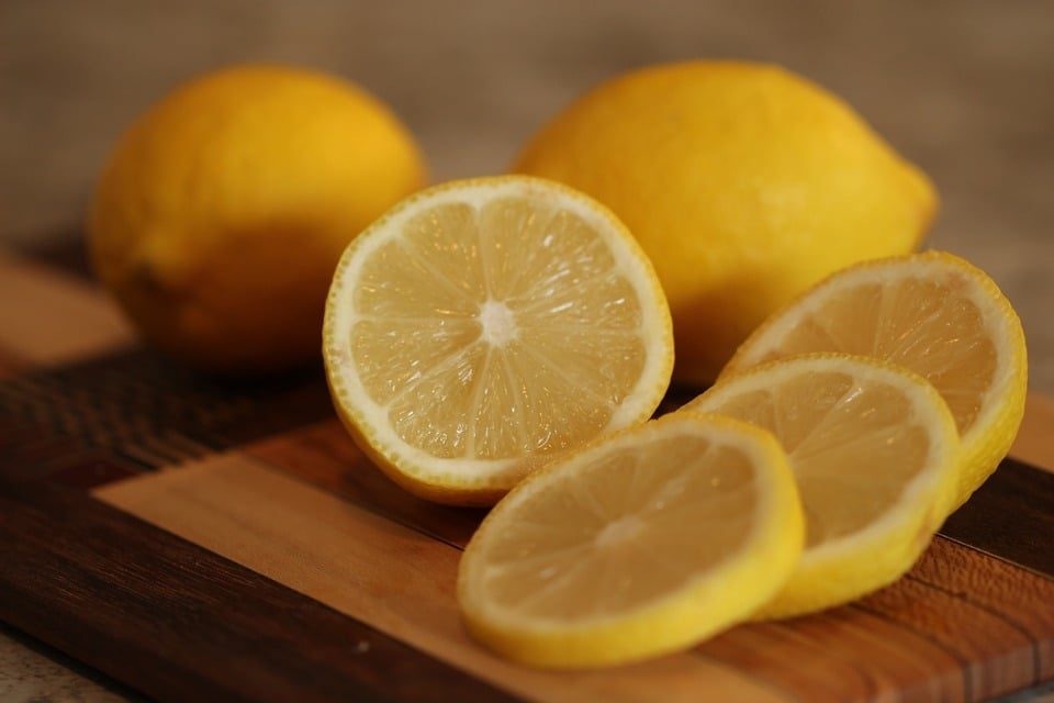 Así debes beber el jugo de limón para disminuir los triglicéridos ...